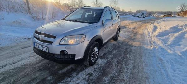 Grey Chevrolet Captiva 2006 in Vilnius, with an engine capacity of 2.41 L and mileage of 35 thousand km for 1600 €, photo 7 on AUTOMOTO.COM.LV