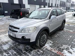 Grey Chevrolet Captiva 2006 in Vilnius, with an engine capacity of 2.41 L and mileage of 35 thousand km for 1600 €, photo  on AUTOMOTO.COM.LV