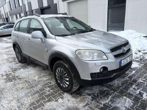 Grey Chevrolet Captiva 2006 in Vilnius, with an engine capacity of 2.41 L and mileage of 35 thousand km for 1600 €, photo 3 on AUTOMOTO.COM.LV