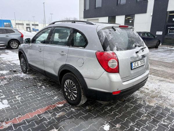 Grey Chevrolet Captiva 2006 in Vilnius, with an engine capacity of 2.41 L and mileage of 35 thousand km for 1600 €, photo 8 on AUTOMOTO.COM.LV