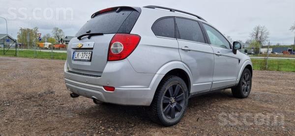 Grey Chevrolet Captiva 2006 in Daugavpils, with an engine capacity of 2.00 L and mileage of 229 thousand km for 3550 €, photo 5 on AUTOMOTO.COM.LV