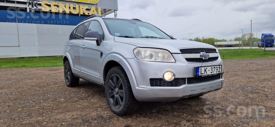 Pelēks Chevrolet Captiva 2006 Daugavpils, ar dzinēja tilpumu 2.00 L un nobraukumu 229 tūkst. km par 3550 €, foto 8 vietnē AUTOMOTO.COM.LV