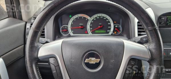 Grey Chevrolet Captiva 2006 in Daugavpils, with an engine capacity of 2.00 L and mileage of 229 thousand km for 3550 €, photo 8 on AUTOMOTO.COM.LV