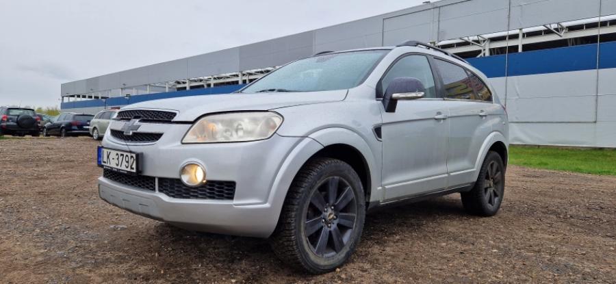 Pelēks Chevrolet Captiva 2006 Rīga, ar dzinēja tilpumu 2.00 L un nobraukumu 229 tūkst. km par 3999 €, foto 1 vietnē AUTOMOTO.COM.LV