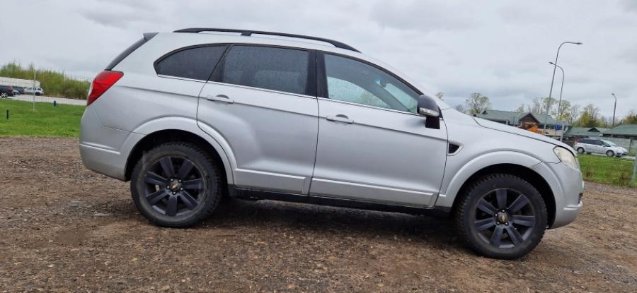 Pelēks Chevrolet Captiva 2006 Rīga, ar dzinēja tilpumu 2.00 L un nobraukumu 229 tūkst. km par 3999 €, foto 7 vietnē AUTOMOTO.COM.LV