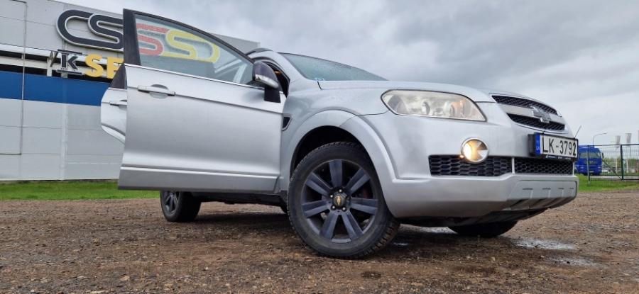 Pelēks Chevrolet Captiva 2006 Rīga, ar dzinēja tilpumu 2.00 L un nobraukumu 229 tūkst. km par 3999 €, foto 36 vietnē AUTOMOTO.COM.LV