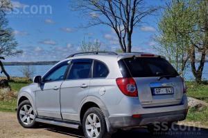Pelēks Chevrolet Captiva 2006 Rēzekne, ar dzinēja tilpumu 2.00 L un nobraukumu 161 tūkst. km par 2850 €, foto 4 vietnē AUTOMOTO.COM.LV