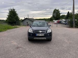 Grey Chevrolet Captiva 2006 in Utena, with an engine capacity of 2.00 L and mileage of 284 thousand km for 2750 €, photo 3 on AUTOMOTO.COM.LV