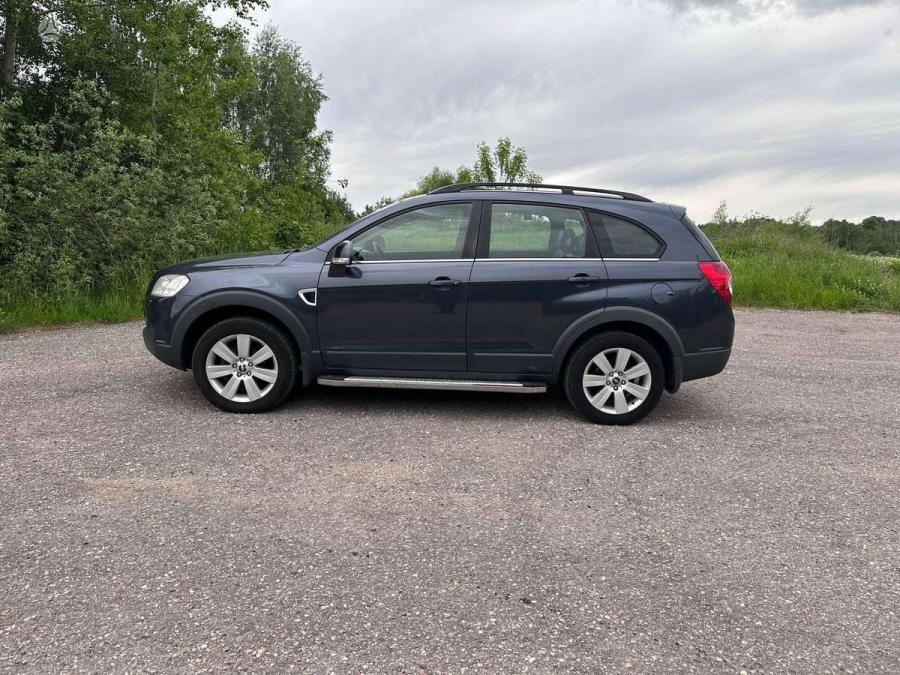 Grey Chevrolet Captiva 2006 in Utena, with an engine capacity of 2.00 L and mileage of 284 thousand km for 2750 €, photo 9 on AUTOMOTO.COM.LV