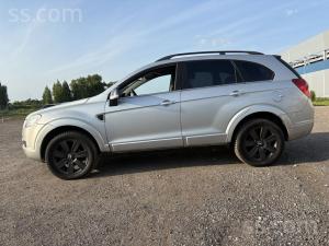 Pelēks Chevrolet Captiva 2006 Daugavpils, ar dzinēja tilpumu 2.00 L un nobraukumu 229 tūkst. km par 3550 €, foto 3 vietnē AUTOMOTO.COM.LV