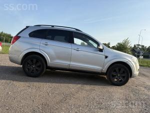 Pelēks Chevrolet Captiva 2006 Daugavpils, ar dzinēja tilpumu 2.00 L un nobraukumu 229 tūkst. km par 3550 €, foto 7 vietnē AUTOMOTO.COM.LV