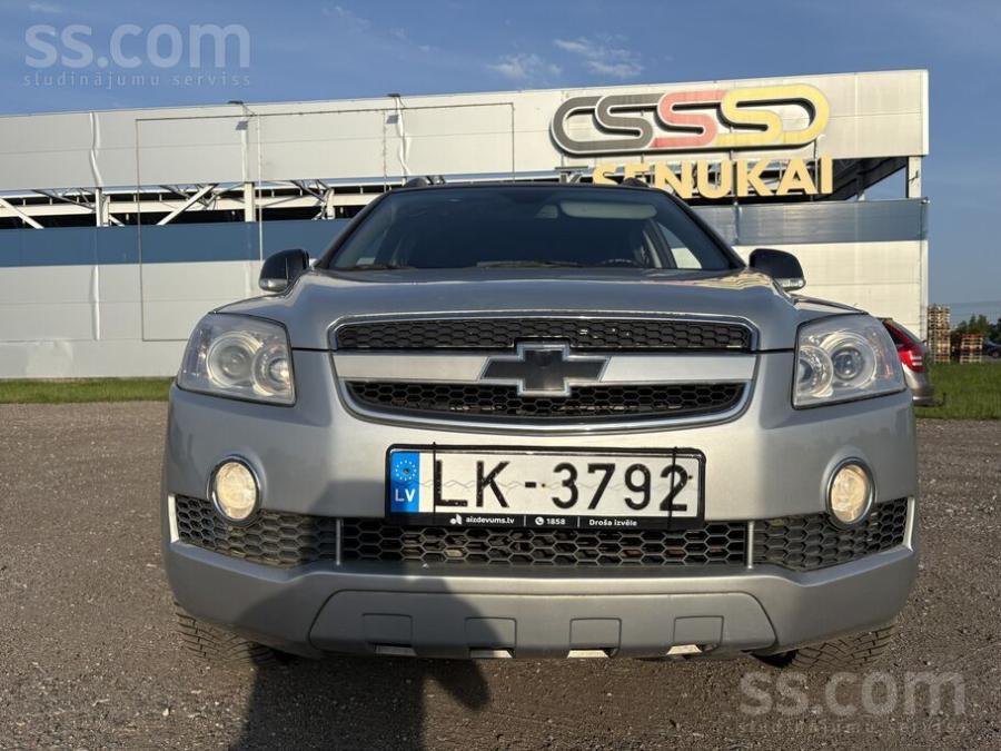 Pelēks Chevrolet Captiva 2006 Daugavpils, ar dzinēja tilpumu 2.00 L un nobraukumu 229 tūkst. km par 3550 €, foto 9 vietnē AUTOMOTO.COM.LV