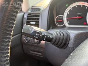 Pelēks Chevrolet Captiva 2006 Daugavpils, ar dzinēja tilpumu 2.00 L un nobraukumu 229 tūkst. km par 3550 €, foto 15 vietnē AUTOMOTO.COM.LV
