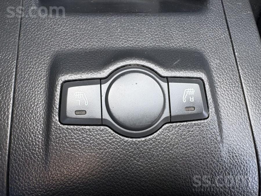 Pelēks Chevrolet Captiva 2006 Daugavpils, ar dzinēja tilpumu 2.00 L un nobraukumu 229 tūkst. km par 3550 €, foto 18 vietnē AUTOMOTO.COM.LV