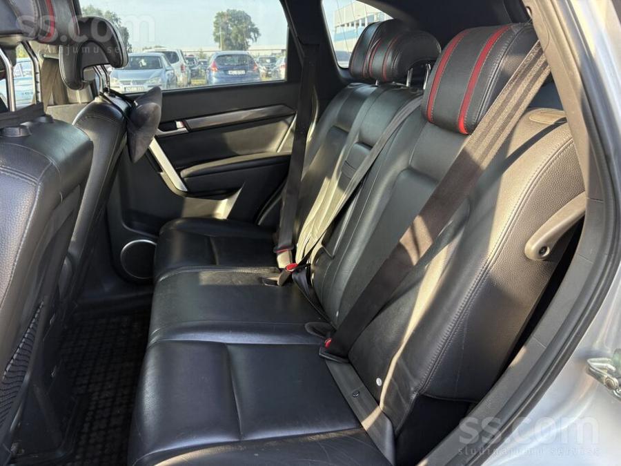 Pelēks Chevrolet Captiva 2006 Daugavpils, ar dzinēja tilpumu 2.00 L un nobraukumu 229 tūkst. km par 3550 €, foto 21 vietnē AUTOMOTO.COM.LV