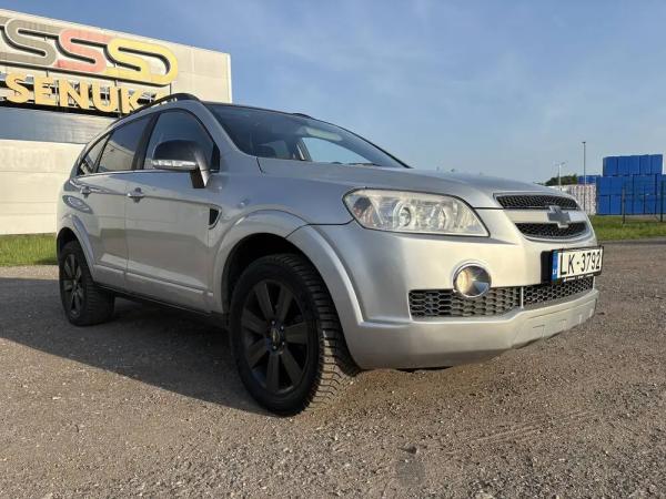 Pelēks Chevrolet Captiva 2006 Daugavpils, ar dzinēja tilpumu 2.00 L un nobraukumu 229 tūkst. km par 3550 €, foto 7 vietnē AUTOMOTO.COM.LV