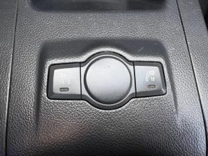 Pelēks Chevrolet Captiva 2006 Daugavpils, ar dzinēja tilpumu 2.00 L un nobraukumu 229 tūkst. km par 3550 €, foto 18 vietnē AUTOMOTO.COM.LV