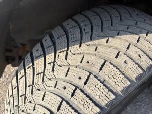 Pelēks Chevrolet Captiva 2006 Daugavpils, ar dzinēja tilpumu 2.00 L un nobraukumu 229 tūkst. km par 3550 €, foto 33 vietnē AUTOMOTO.COM.LV