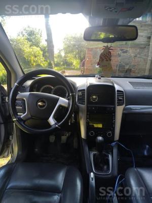 Grey Chevrolet Captiva 2006 in Aizkraukle, with an engine capacity of 2.00 L and mileage of 231 thousand km for 4200 €, photo 8 on AUTOMOTO.COM.LV