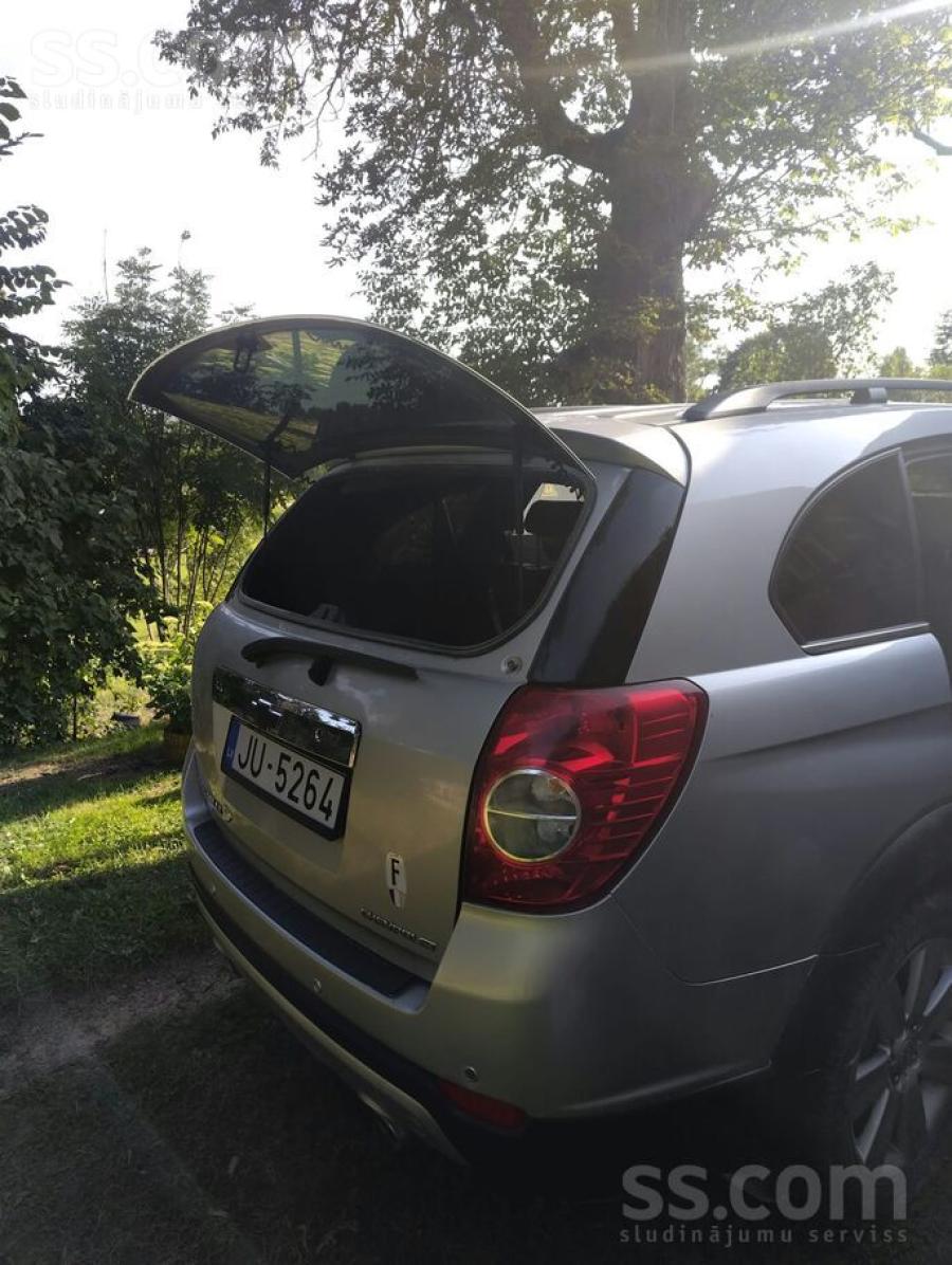 Grey Chevrolet Captiva 2006 in Aizkraukle, with an engine capacity of 2.00 L and mileage of 231 thousand km for 4200 €, photo 15 on AUTOMOTO.COM.LV