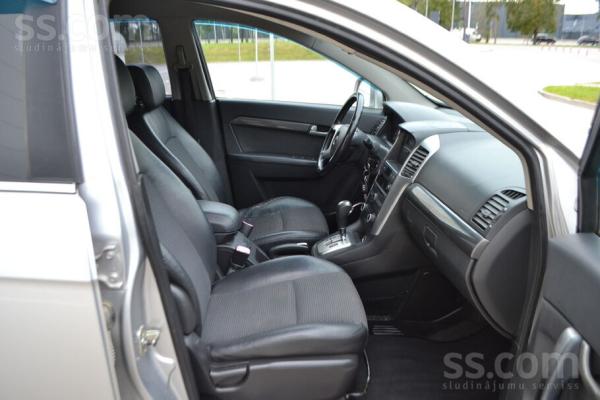 Pelēks Chevrolet Captiva 2006 Rīga, ar dzinēja tilpumu 2.00 L un nobraukumu 161 tūkst. km par 2250 €, foto 11 vietnē AUTOMOTO.COM.LV