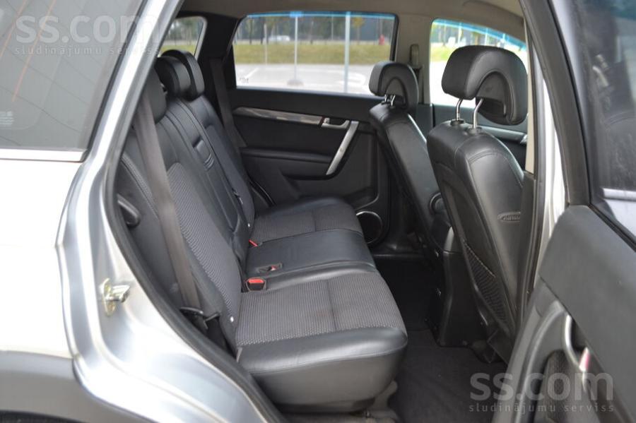 Pelēks Chevrolet Captiva 2006 Rīga, ar dzinēja tilpumu 2.00 L un nobraukumu 161 tūkst. km par 2250 €, foto 13 vietnē AUTOMOTO.COM.LV