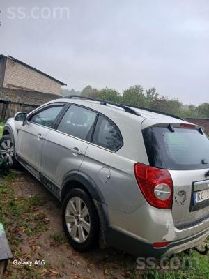 Grey Chevrolet Captiva 2006 in Kraslava, with an engine capacity of 2.00 L and mileage of 356 thousand km for 1700 €, photo 3 on AUTOMOTO.COM.LV