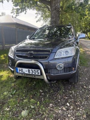 Pelēks Chevrolet Captiva 2007 Rīga, ar dzinēja tilpumu 2.00 L un nobraukumu 201 tūkst. km par 3300 €, foto 3 vietnē AUTOMOTO.COM.LV