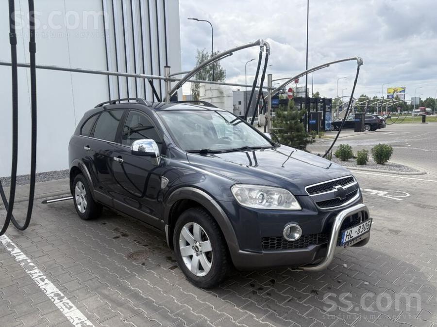 Pelēks Chevrolet Captiva 2007 Rīga, ar dzinēja tilpumu 2.00 L un nobraukumu 201 tūkst. km par 3000 €, foto 1 vietnē AUTOMOTO.COM.LV