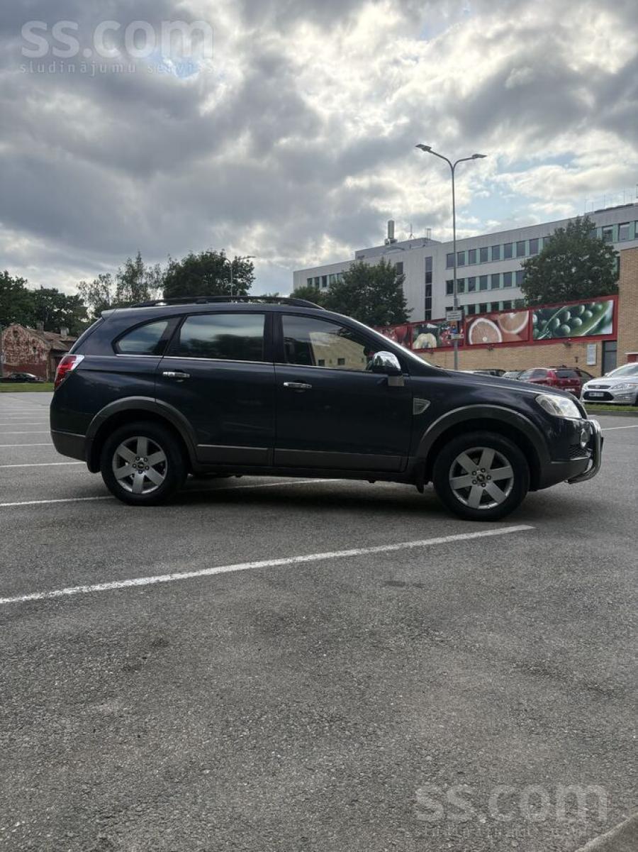Pelēks Chevrolet Captiva 2007 Rīga, ar dzinēja tilpumu 2.00 L un nobraukumu 201 tūkst. km par 3000 €, foto 6 vietnē AUTOMOTO.COM.LV