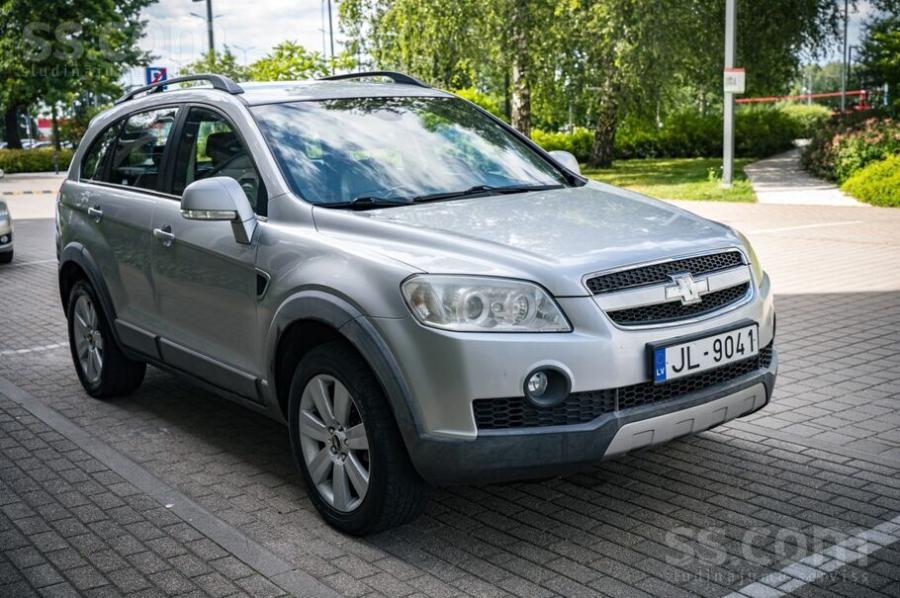 Grey Chevrolet Captiva 2007 in Riga, with an engine capacity of 2.00 L and mileage of 0 thousand km for 2490 €, photo 3 on AUTOMOTO.COM.LV