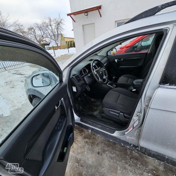 Grey Chevrolet Captiva 2007 in Ukmerge, with an engine capacity of 2.40 L and mileage of 246 thousand km for 2700 €, photo 8 on AUTOMOTO.COM.LV