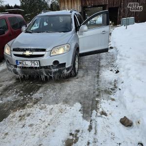 Grey Chevrolet Captiva 2007 in Ukmerge, with an engine capacity of 2.40 L and mileage of 246 thousand km for 2700 €, photo 11 on AUTOMOTO.COM.LV