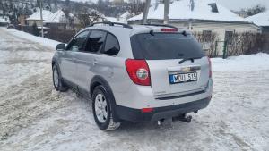 Grey Chevrolet Captiva 2007 in Kaunas, with an engine capacity of 2.40 L and mileage of 289 thousand km for 2950 €, photo 4 on AUTOMOTO.COM.LV