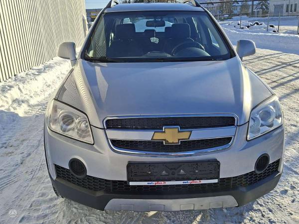 Grey Chevrolet Captiva 2007 in Ukmerge, with an engine capacity of 2.40 L and mileage of 184 thousand km for 2950 €, photo 5 on AUTOMOTO.COM.LV
