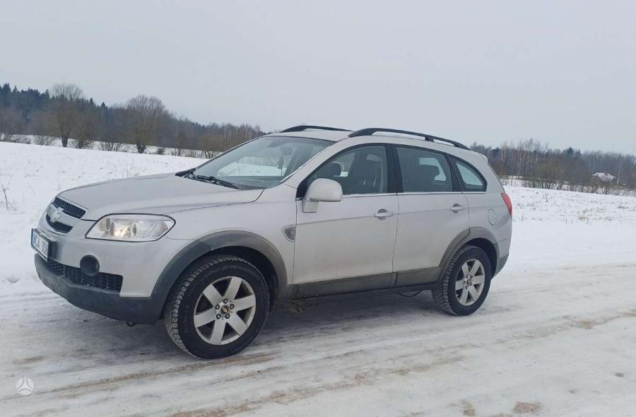 Pelēks Chevrolet Captiva 2007 Rokiškis, ar dzinēja tilpumu 1.99 L un nobraukumu 182 tūkst. km par 3200 €, foto 5 vietnē AUTOMOTO.COM.LV
