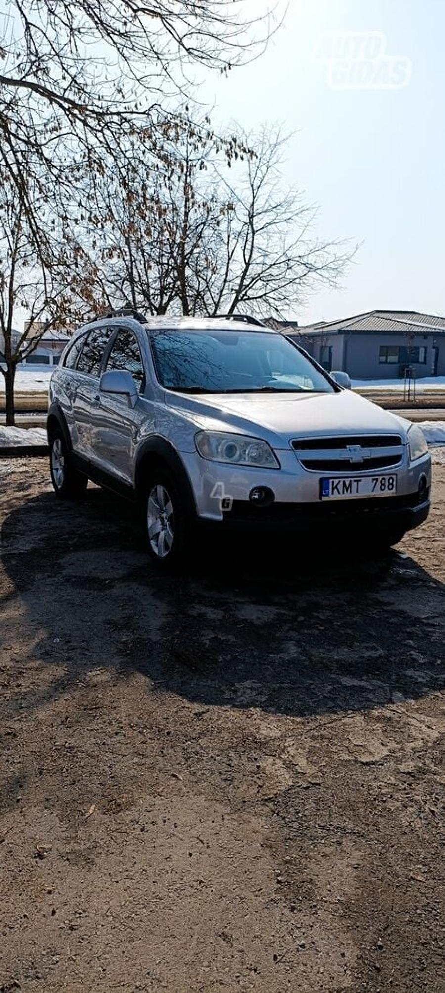 Grey Chevrolet Captiva 2007 in Panevezys, with an engine capacity of 2.00 L and mileage of 256 thousand km for 1800 €, photo 3 on AUTOMOTO.COM.LV