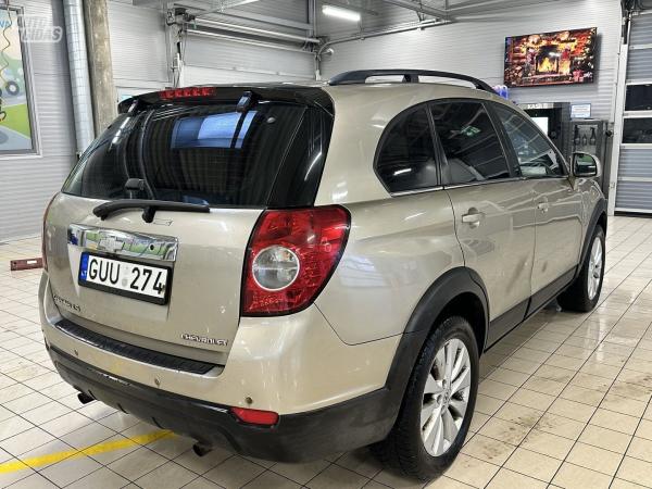 Grey Chevrolet Captiva 2007 in Vilnius, with an engine capacity of 2.00 L and mileage of 376 thousand km for 2500 €, photo 4 on AUTOMOTO.COM.LV
