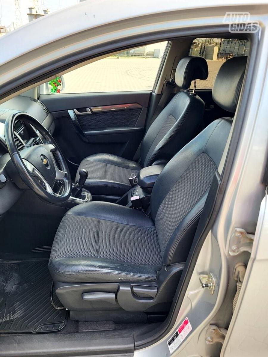 Grey Chevrolet Captiva 2007 in Siauliai, with an engine capacity of 2.00 L and mileage of 250 thousand km for 2550 €, photo 20 on AUTOMOTO.COM.LV