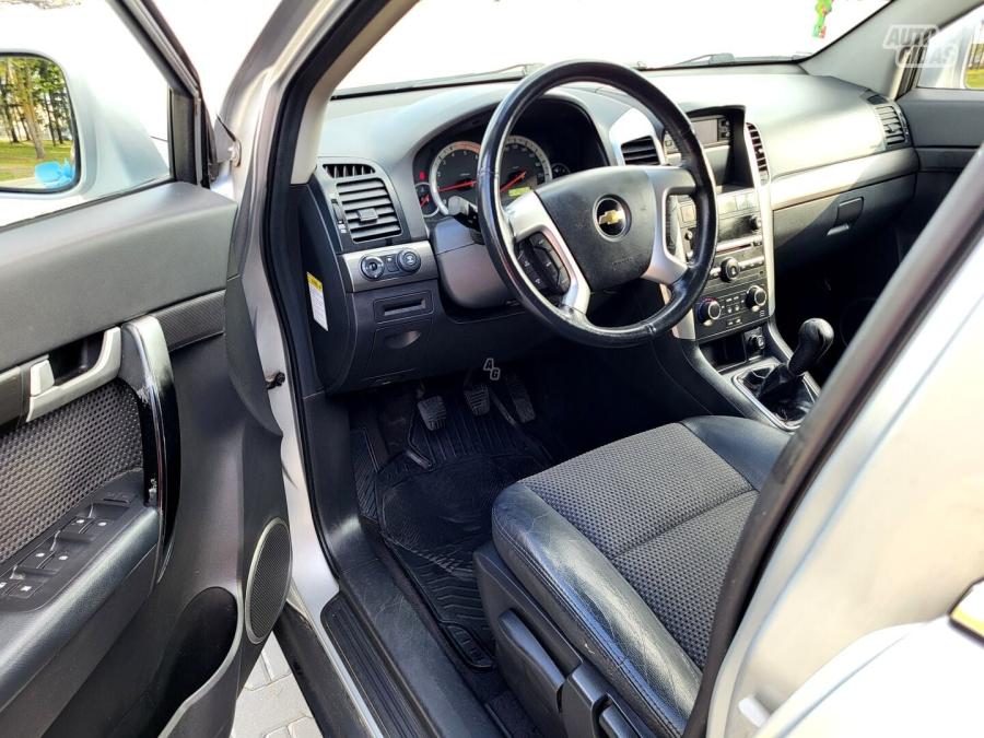 Grey Chevrolet Captiva 2007 in Siauliai, with an engine capacity of 2.00 L and mileage of 250 thousand km for 2550 €, photo 22 on AUTOMOTO.COM.LV