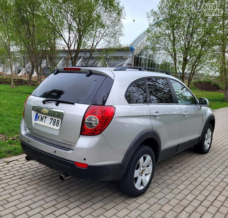 Grey Chevrolet Captiva 2007 in Siauliai, with an engine capacity of 2.00 L and mileage of 250 thousand km for 2550 €, photo 7 on AUTOMOTO.COM.LV