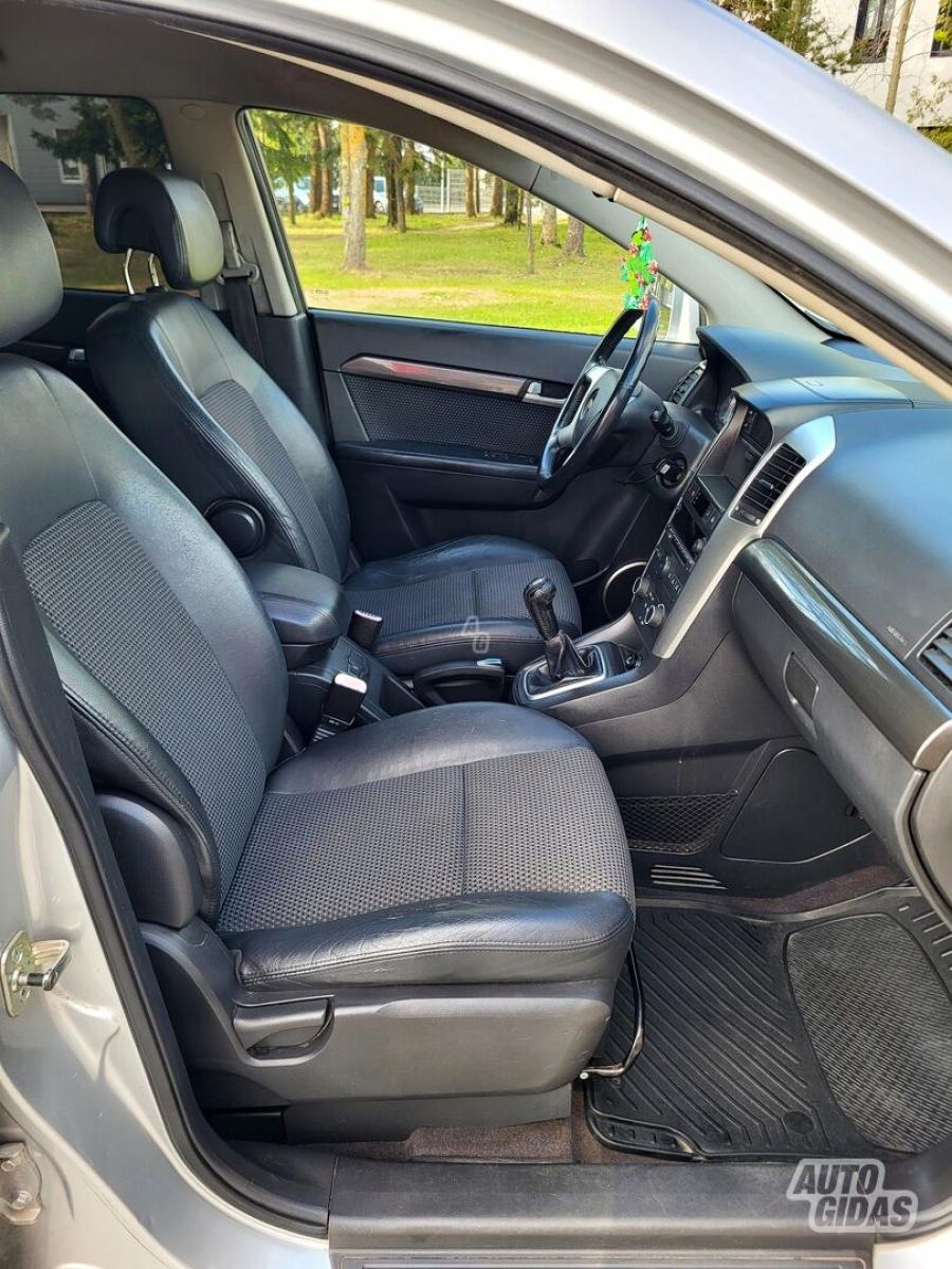 Grey Chevrolet Captiva 2007 in Siauliai, with an engine capacity of 2.00 L and mileage of 250 thousand km for 2550 €, photo 19 on AUTOMOTO.COM.LV