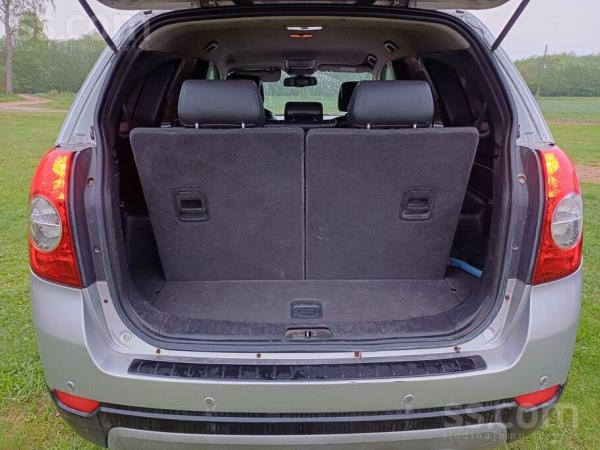 Grey Chevrolet Captiva 2007 in Bauska, with an engine capacity of 2.00 L and mileage of 287 thousand km for 2500 €, photo 5 on AUTOMOTO.COM.LV