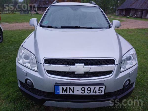 Grey Chevrolet Captiva 2007 in Bauska, with an engine capacity of 2.00 L and mileage of 287 thousand km for 2500 €, photo 8 on AUTOMOTO.COM.LV