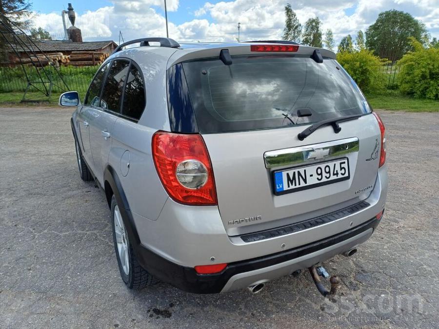 Pelēks Chevrolet Captiva 2007 Bauska, ar dzinēja tilpumu 2.00 L un nobraukumu 287 tūkst. km par 1995 €, foto 13 vietnē AUTOMOTO.COM.LV
