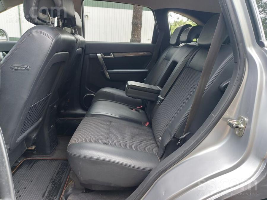 Pelēks Chevrolet Captiva 2007 Ogre, ar dzinēja tilpumu 2.40 L un nobraukumu 171 tūkst. km par 1900 €, foto 10 vietnē AUTOMOTO.COM.LV