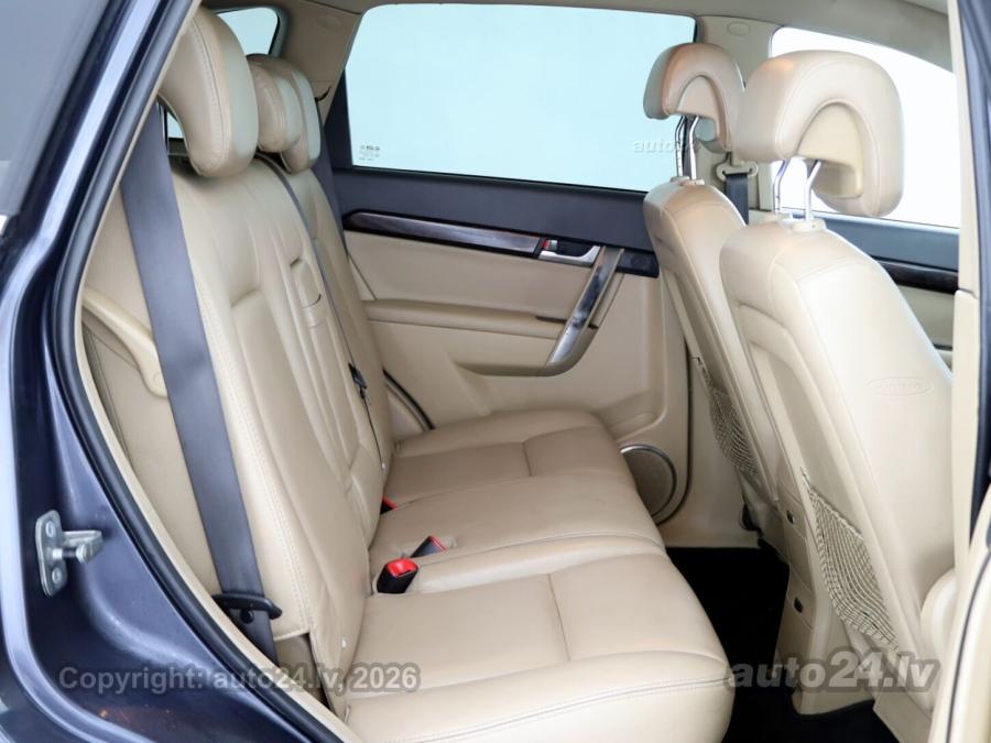 Pelēks Chevrolet Captiva 2007 Tallina, ar dzinēja tilpumu 2.00 L un nobraukumu 242 tūkst. km par 1899 €, foto 8 vietnē AUTOMOTO.COM.LV