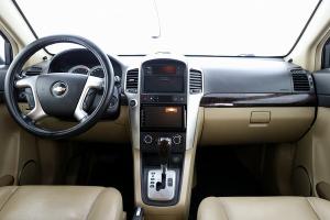 Pelēks Chevrolet Captiva 2007 Tallina, ar dzinēja tilpumu 2.00 L un nobraukumu 242 tūkst. km par 1899 €, foto 6 vietnē AUTOMOTO.COM.LV