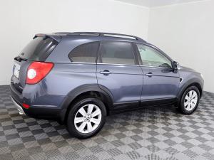 Pelēks Chevrolet Captiva 2007 Tallina, ar dzinēja tilpumu 2.00 L un nobraukumu 242 tūkst. km par 1899 €, foto 12 vietnē AUTOMOTO.COM.LV