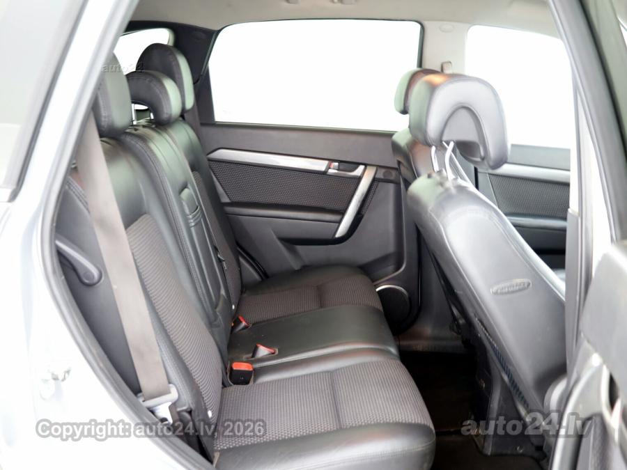 Pelēks Chevrolet Captiva 2007 Tallina, ar dzinēja tilpumu 2.00 L un nobraukumu 306 tūkst. km par 1799 €, foto 8 vietnē AUTOMOTO.COM.LV